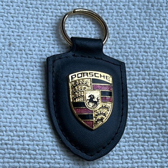 Porsche Design | Accessories | Porsche Crest Keyring Essential Leather ...